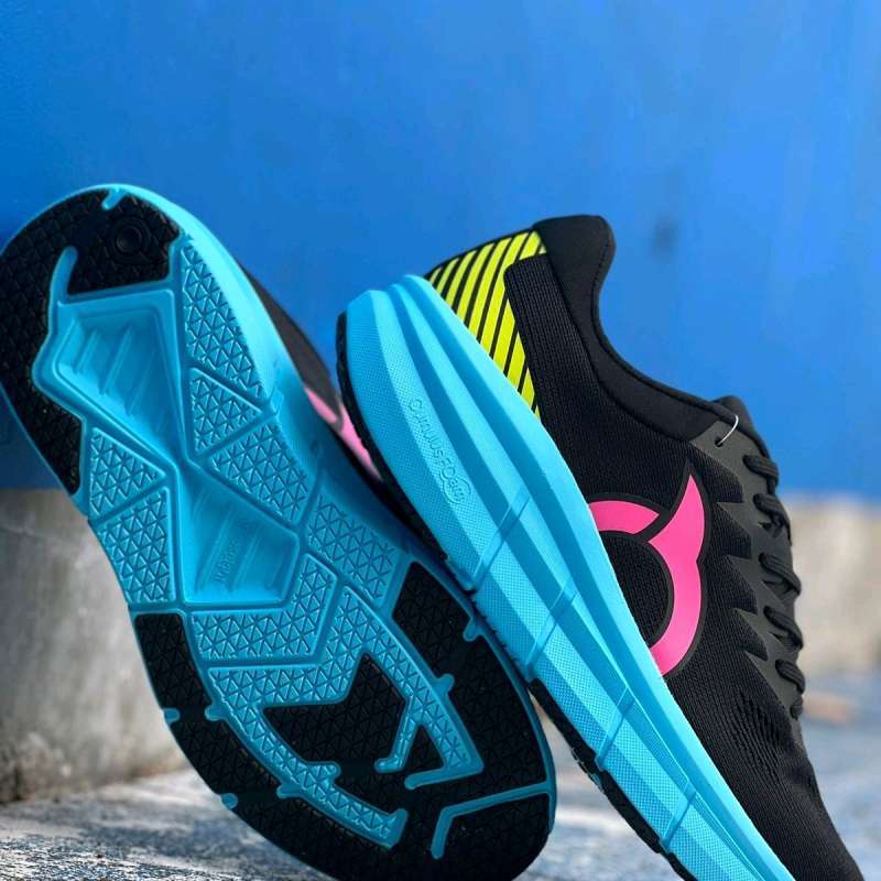 Promo Sepatu Running Ortuseight Hyperfuse 1.4 Ortus - 42 Peach White ...