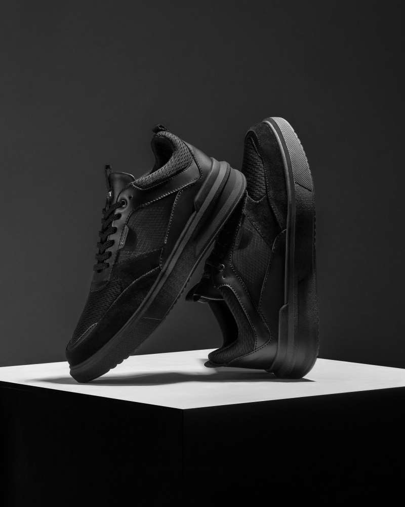 Sepatu Sneaker Full Black Unisex Gratis Ongkir 🔥 Harga Murah Oktober 2025