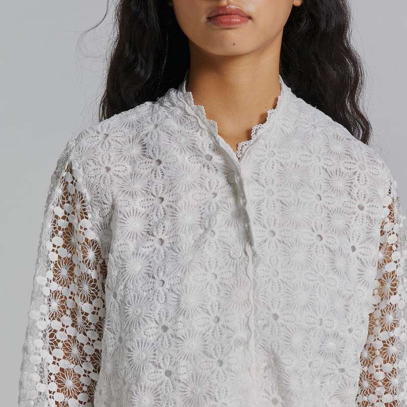 Promo Cottonink Studio - Atasan Kemeja Wanita Off-white Sanofi #studioraya Diskon 68% Di Seller ...