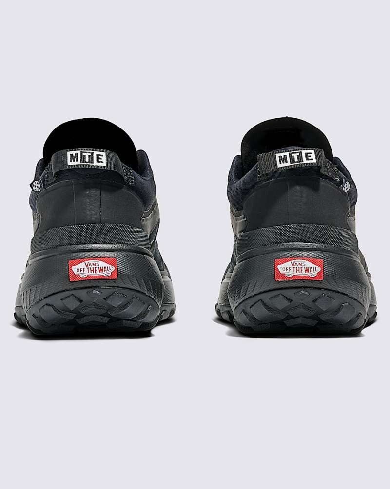 Jual Vans Mte Crosspath - Black/black [vn000cvubka] - 8.5 Di Seller ...