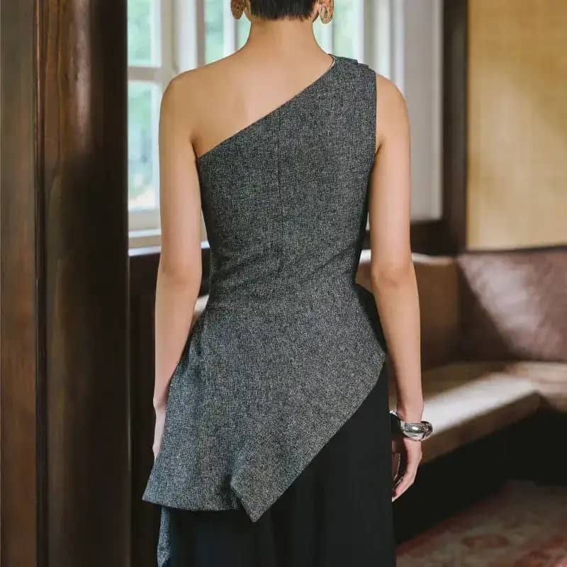 Jual Anain - Rhodes Asymmetric Top Grey Di Seller Anain Flagship Store ...