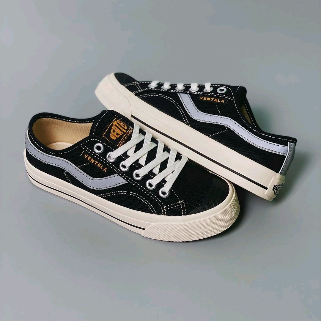 Promo Sepatu Ventela New Public Low Black Natural - 42 Diskon 5% Di ...