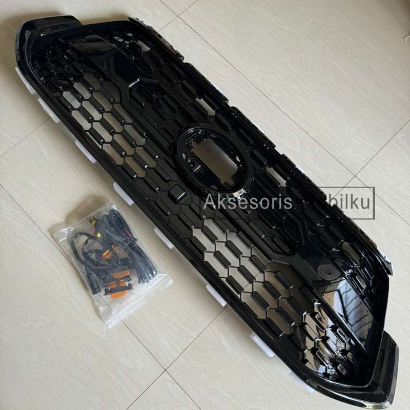 Jual Grill Innova Zenix Led Style Plastik Import Original Di Seller ...