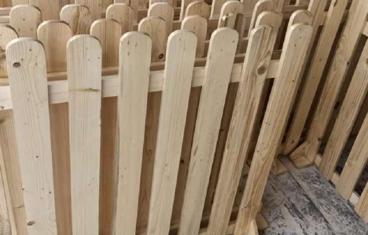 Jual Pagar Kayu 100x1,5x100cm, Pagar Jati Belanda Di Seller Ud Pusat ...