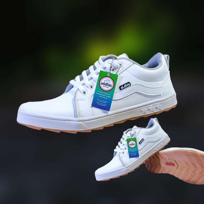 Promo Aldhis Cc01 Sepatu Putih Pria Sneakers Cowok Terbaru Buat Gaya ...