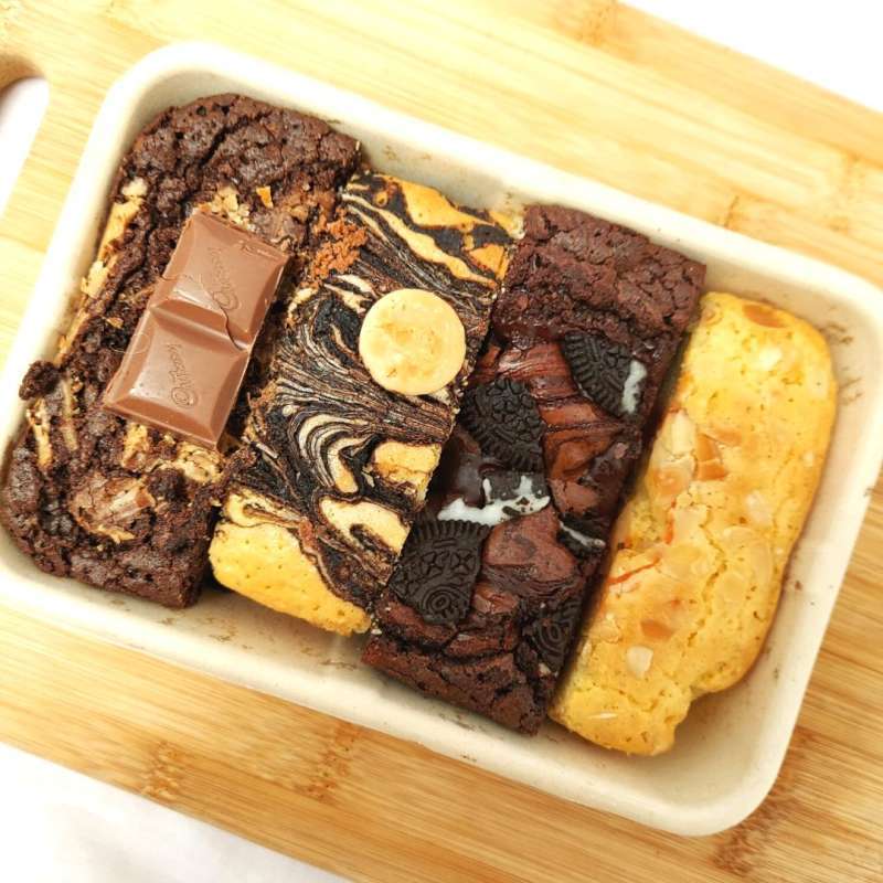 Jual Assorted Brownies A - Mix Cadbury, Marble, Oreo, Cranberry Di ...
