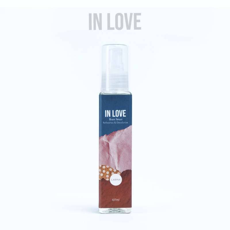 Review IN LOVE Body Spray By Larina, Wanginya Segar