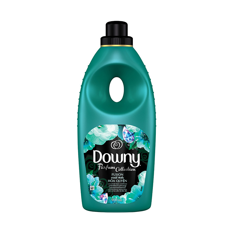 Jual Downy Pelembut Pakaian Fusion Botol [900 mL] di Seller Haura_Mart ...