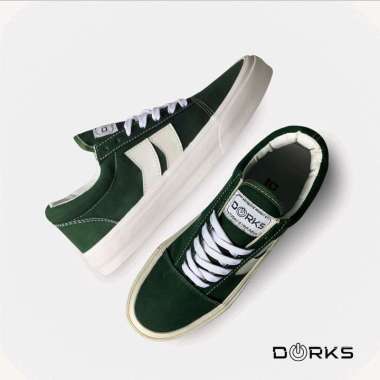Jual Sepatu Sneakers Pria Shock Model Terbaru - Harga Promo April 2023 ...