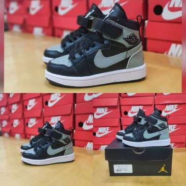 Jual Sepatu Nike Jordan Cowo Putih Original Harga Termurah Dan ...