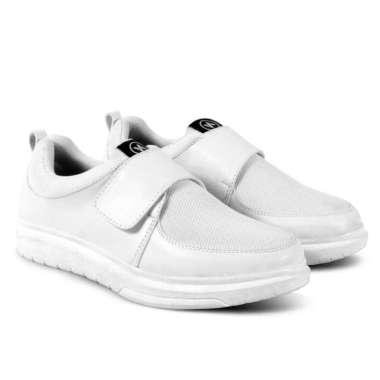 Jual Sepatu Buat Jalan Jalan Buat Wanita Model Terbaru & Kekinian ...