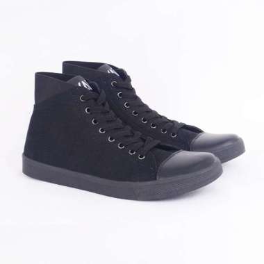 Jual Sepatu Kets Pria Full Hitam Model Terbaru - Harga Promo Oktober ...