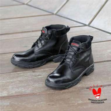Jual Sepatu Booth Karet Pria Model Terbaru - Harga Promo Februari 2023 ...