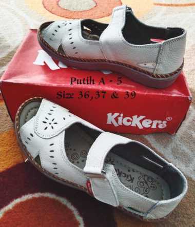 Jual Sepatu Bekas Merk Kickers Terbaru & Original - Harga Promo Juni ...