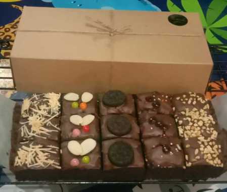Jual Theo Cake & Brownies Terbaru April 2023 100% Original – Official ...