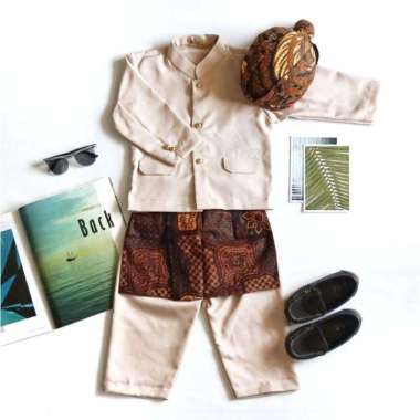 Baju Adat Basofi 100% Asli Indonesia November 2022 | Blibli