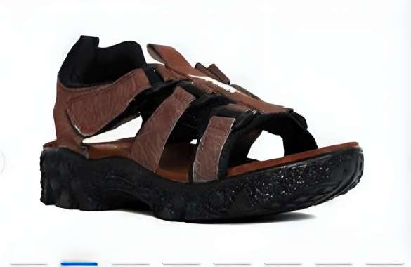 Jual Sandal Tracking Model Terbaru - Harga Promo April 2024 | Blibli