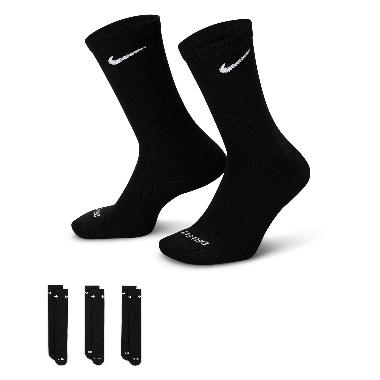 Jual Nike Unisex Sportswear Everyday Essential Crew Socks 3 Pairs Kaos ...