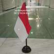 Jual Bendera Meja Merah Putih Indonesia Plus Tiang Kayu dan Tatakan ...